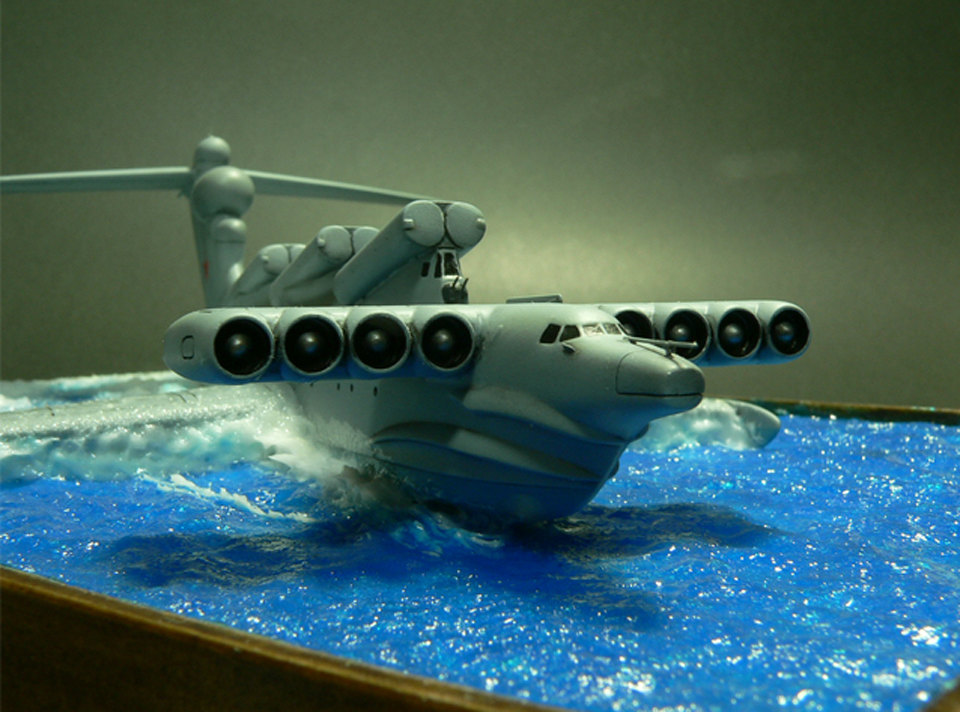 Lun-Class Ekranoplan - Deus-Ex-Machina.jp